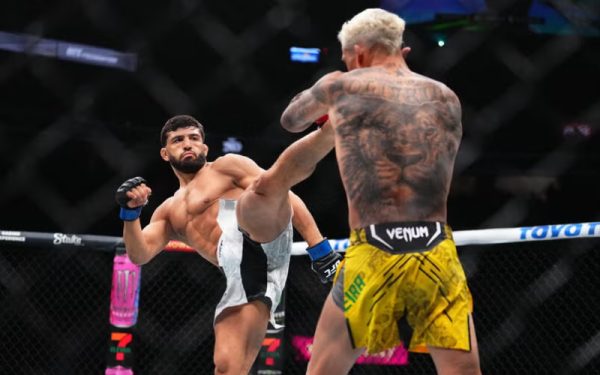 MMA Fighting Styles: Key Techniques and Adaptations 🥇